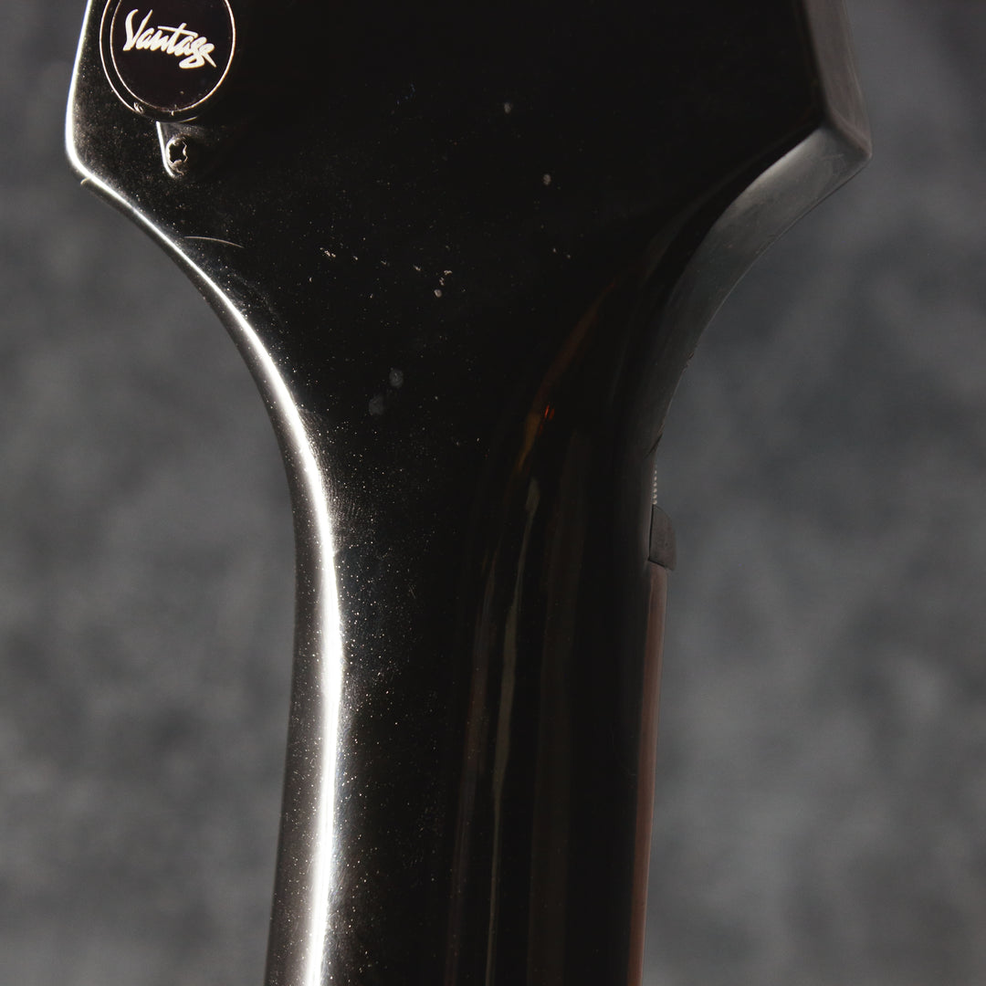 Vantage 725B Bass Black 1995 – Topshelf Instruments