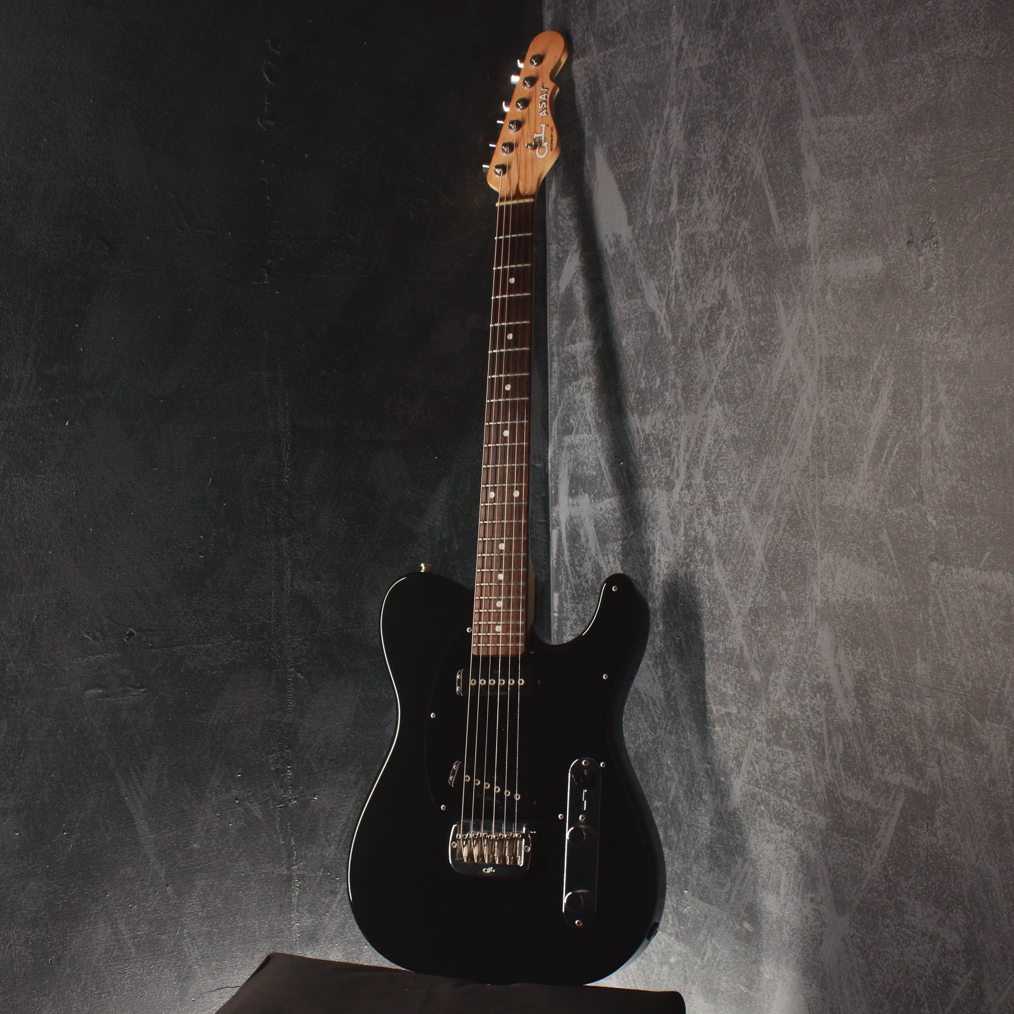 G&L ASAT Special Black 2013 – Topshelf Instruments