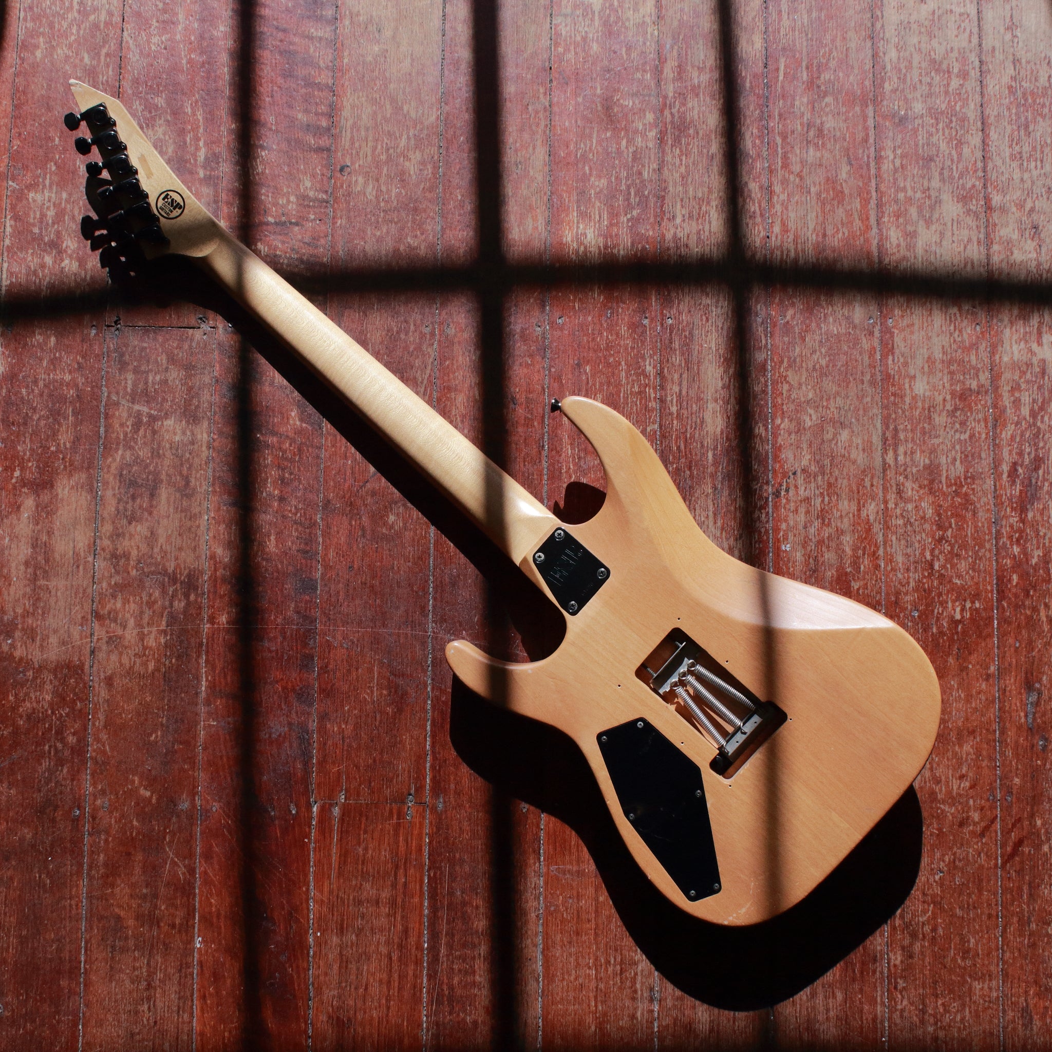 ESP Standard M-II Deluxe Natural 1992 – Topshelf Instruments