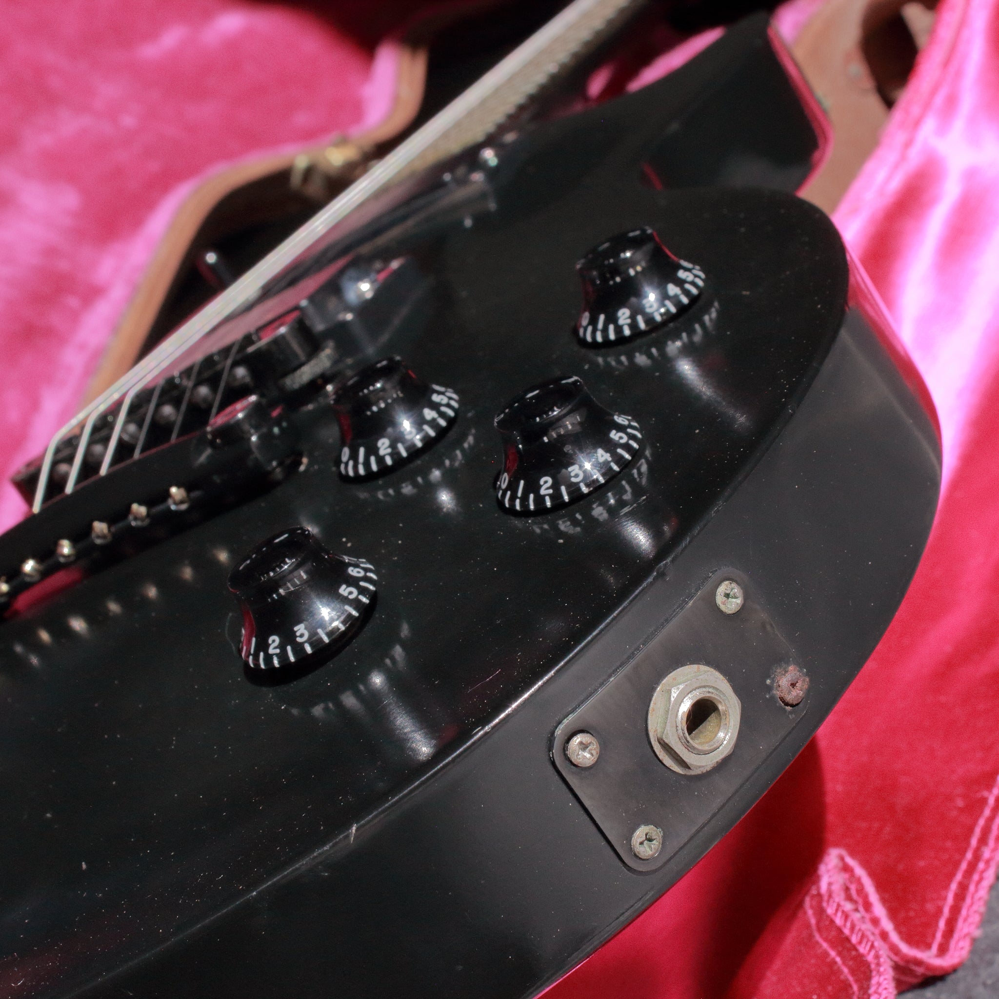 Gibson Les Paul Studio Gothic 2000 – Topshelf Instruments