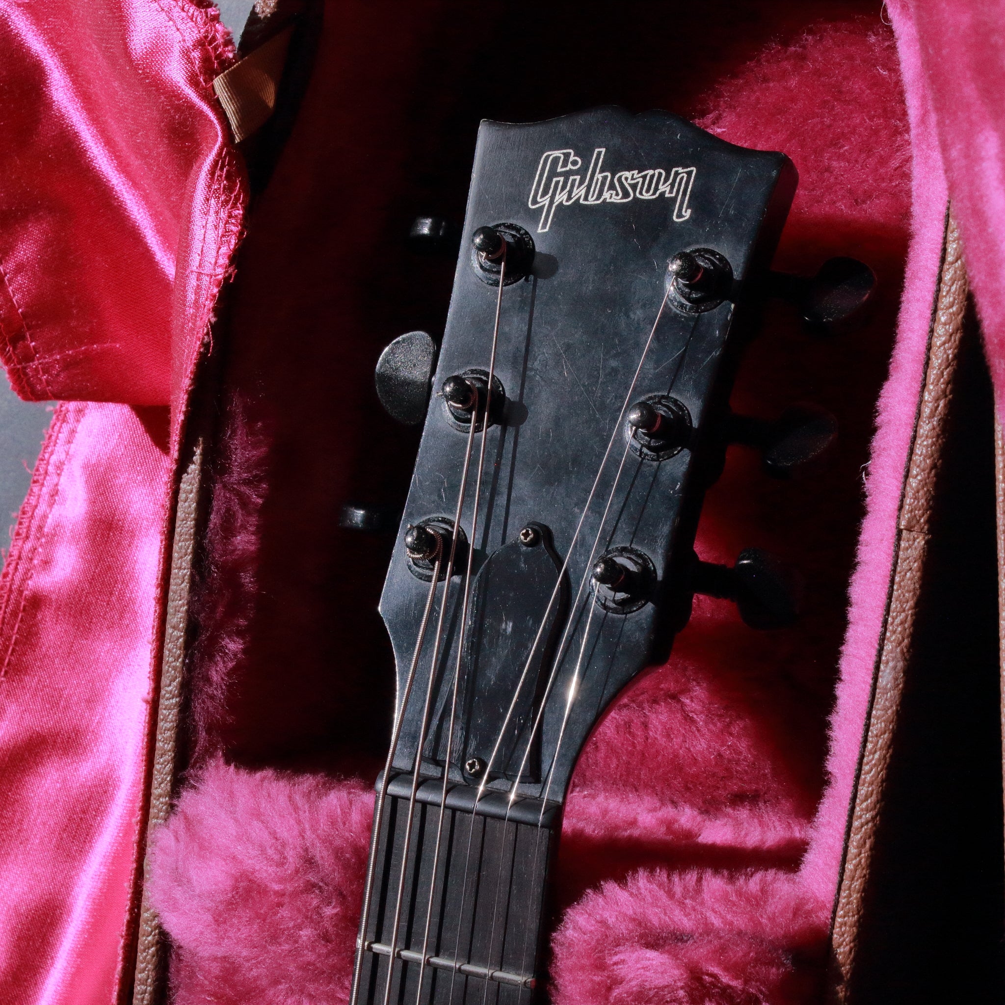 Gibson Les Paul Studio Gothic 2000 – Topshelf Instruments