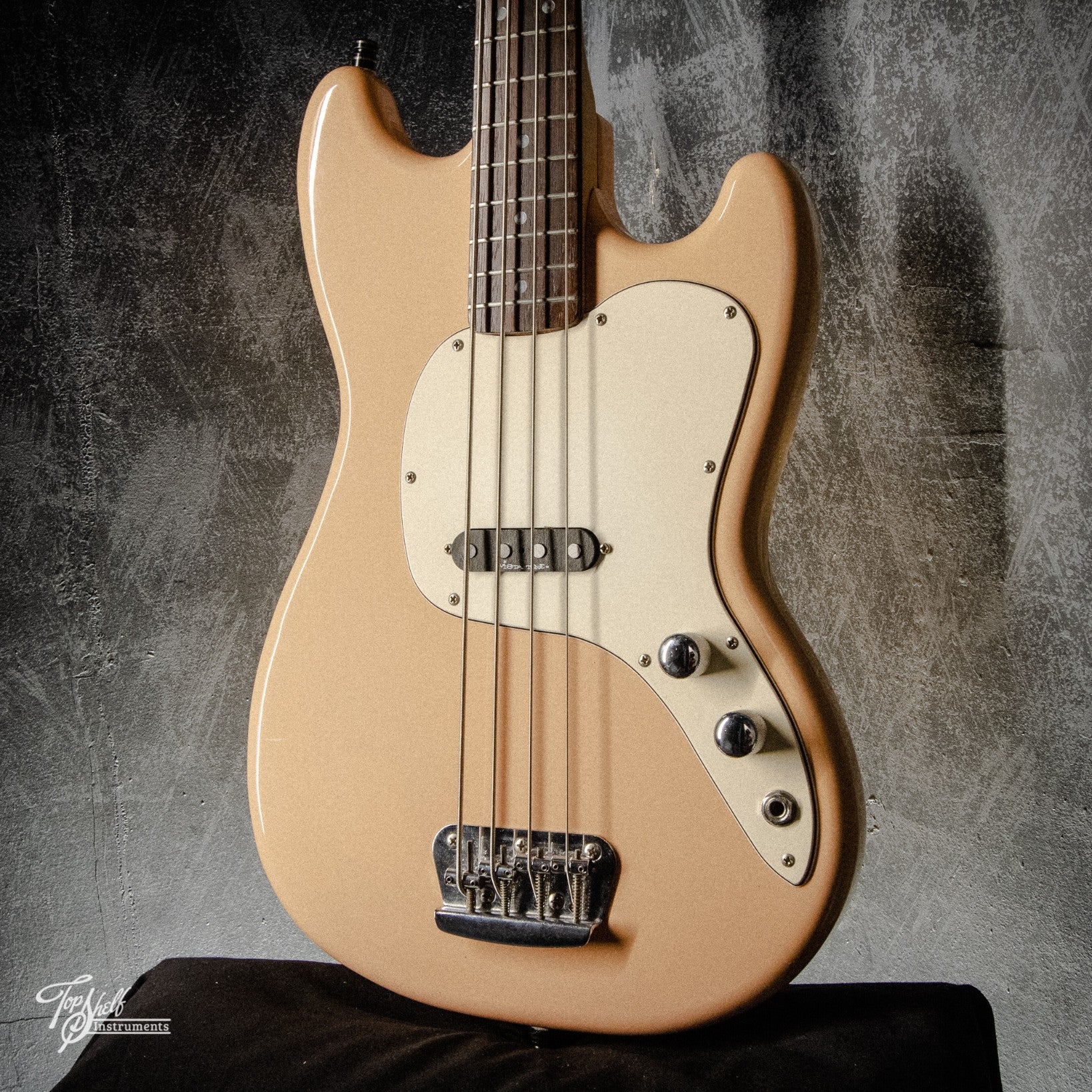 Squier Vista Series Musicmaster Bass Shell Pink 1997 – Topshelf Instruments