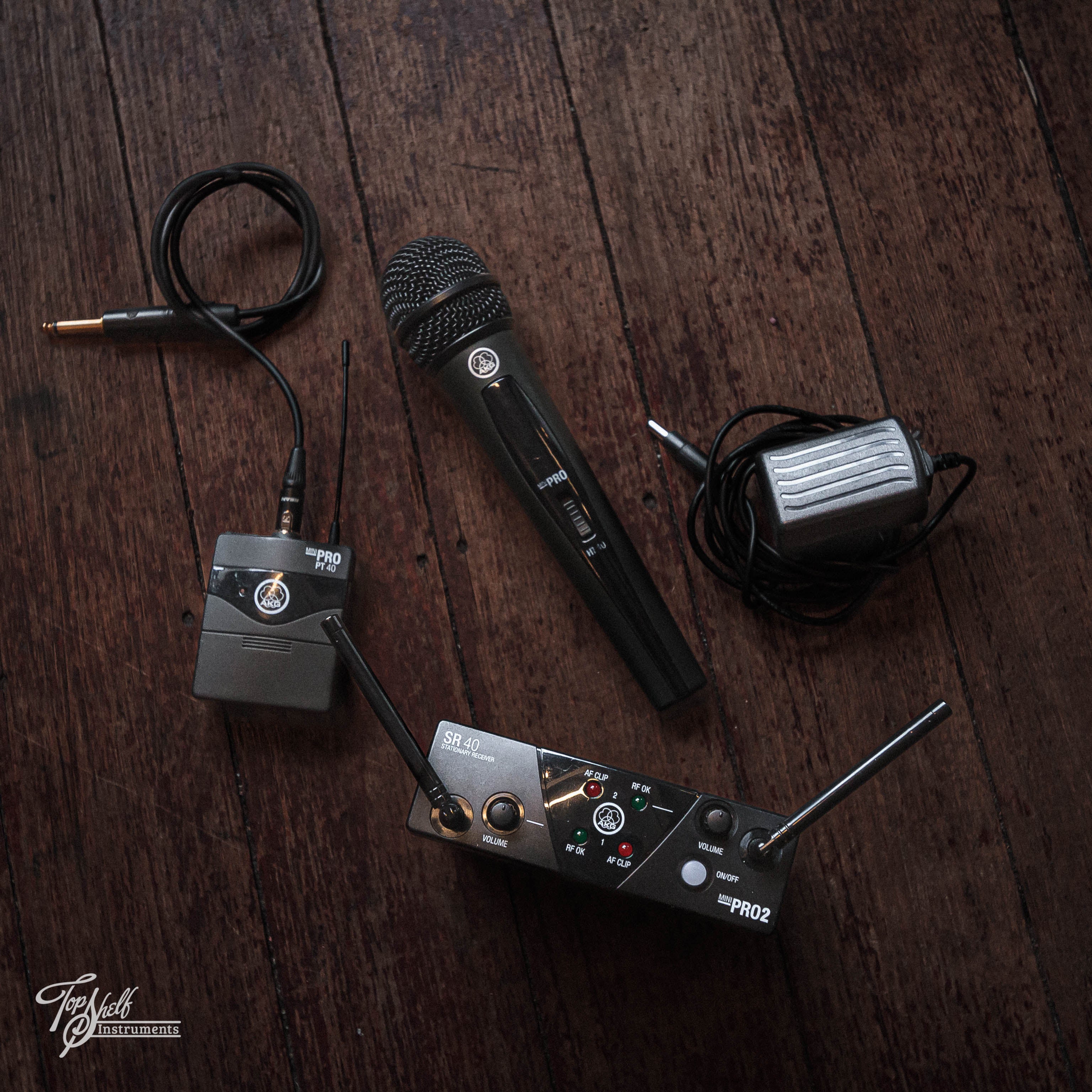 AKG WMS 40 Pro Mini 2 Microphone & Instrument Beltpack Wireless System ...