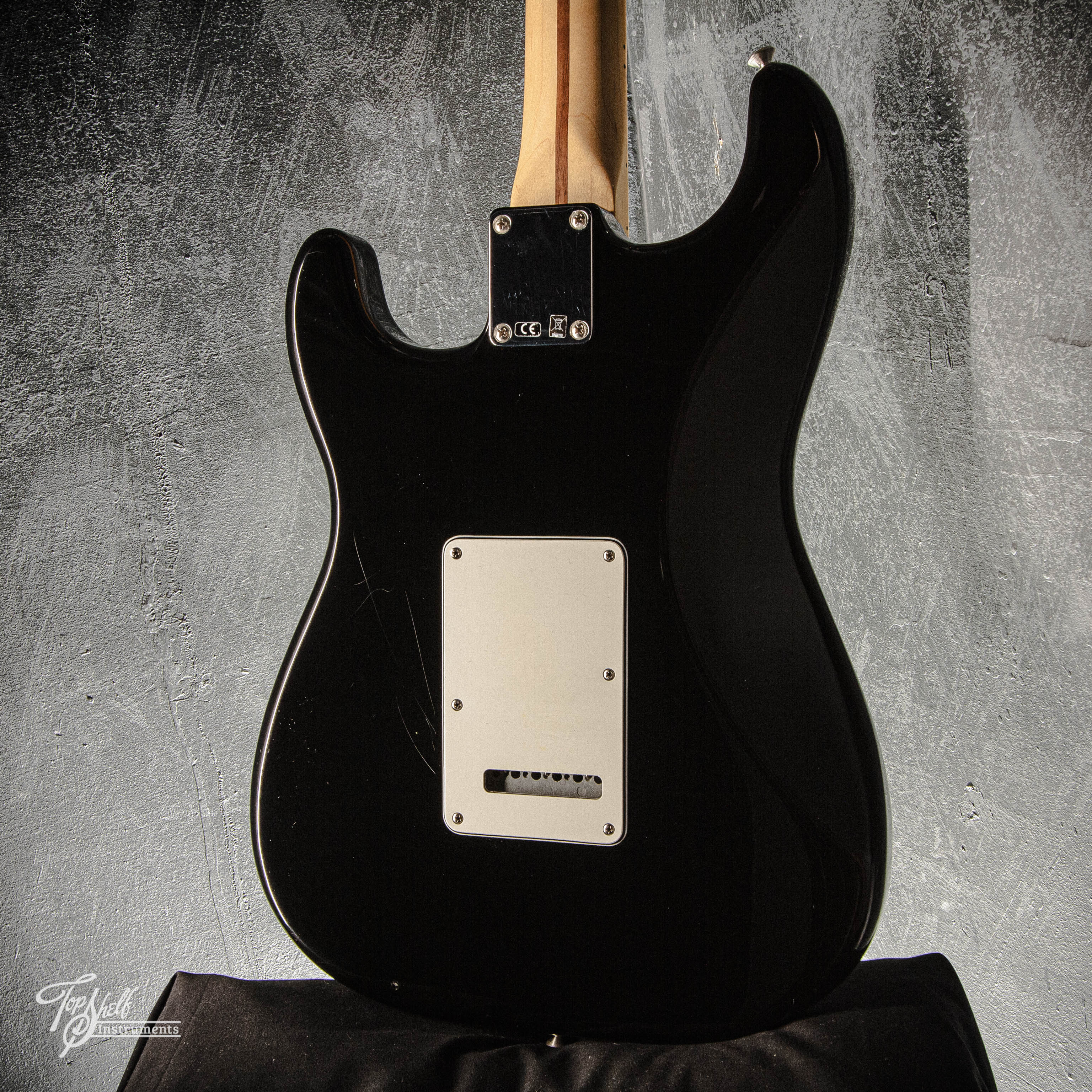 Fender Standard Stratocaster HSS Black 2017 – Topshelf Instruments