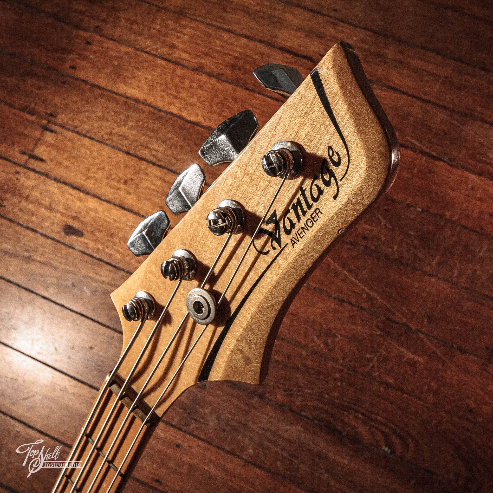 Vantage AV-325B Avenger Bass Transparent Blue 1981 – Topshelf Instruments