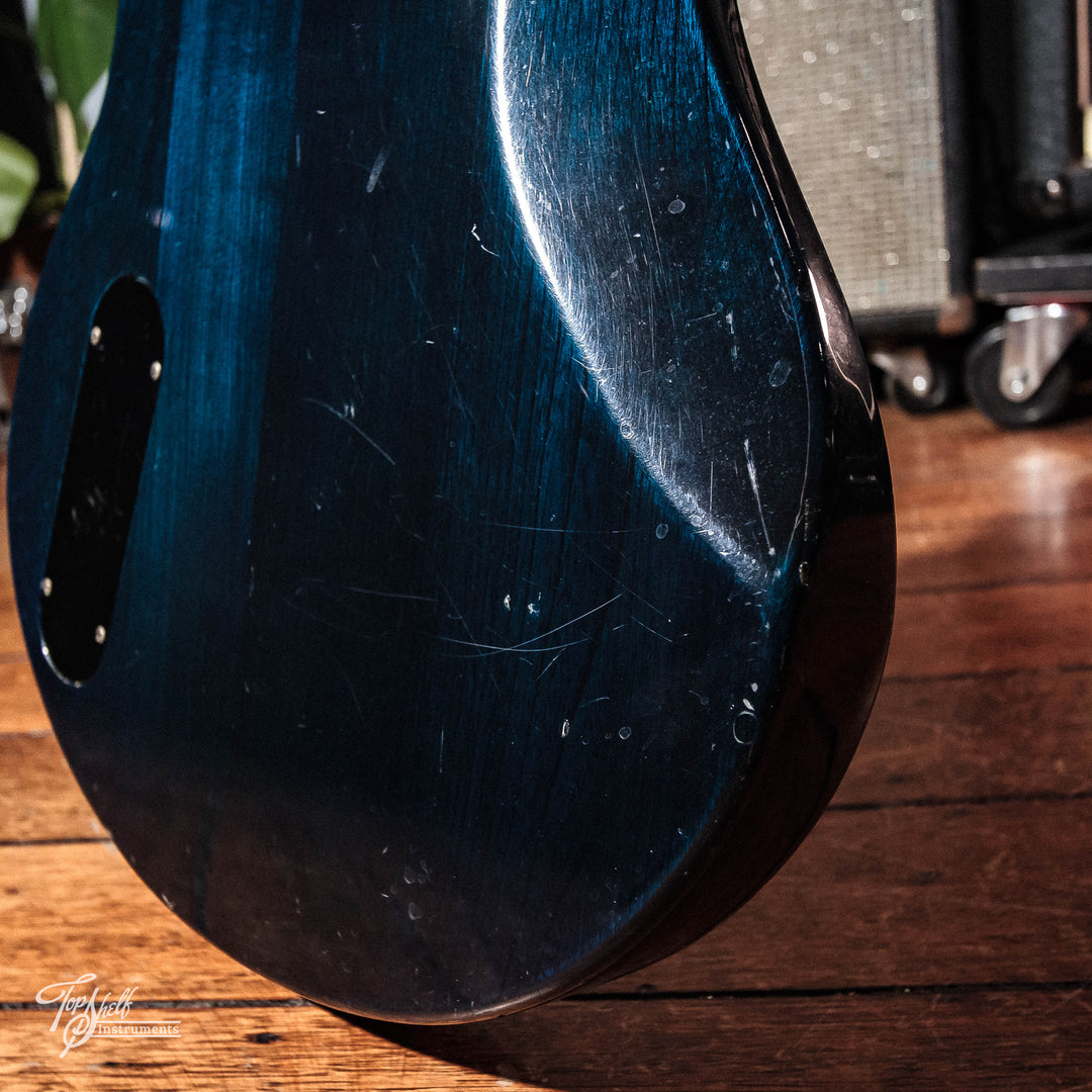 Vantage AV-325B Avenger Bass Transparent Blue 1981 – Topshelf Instruments