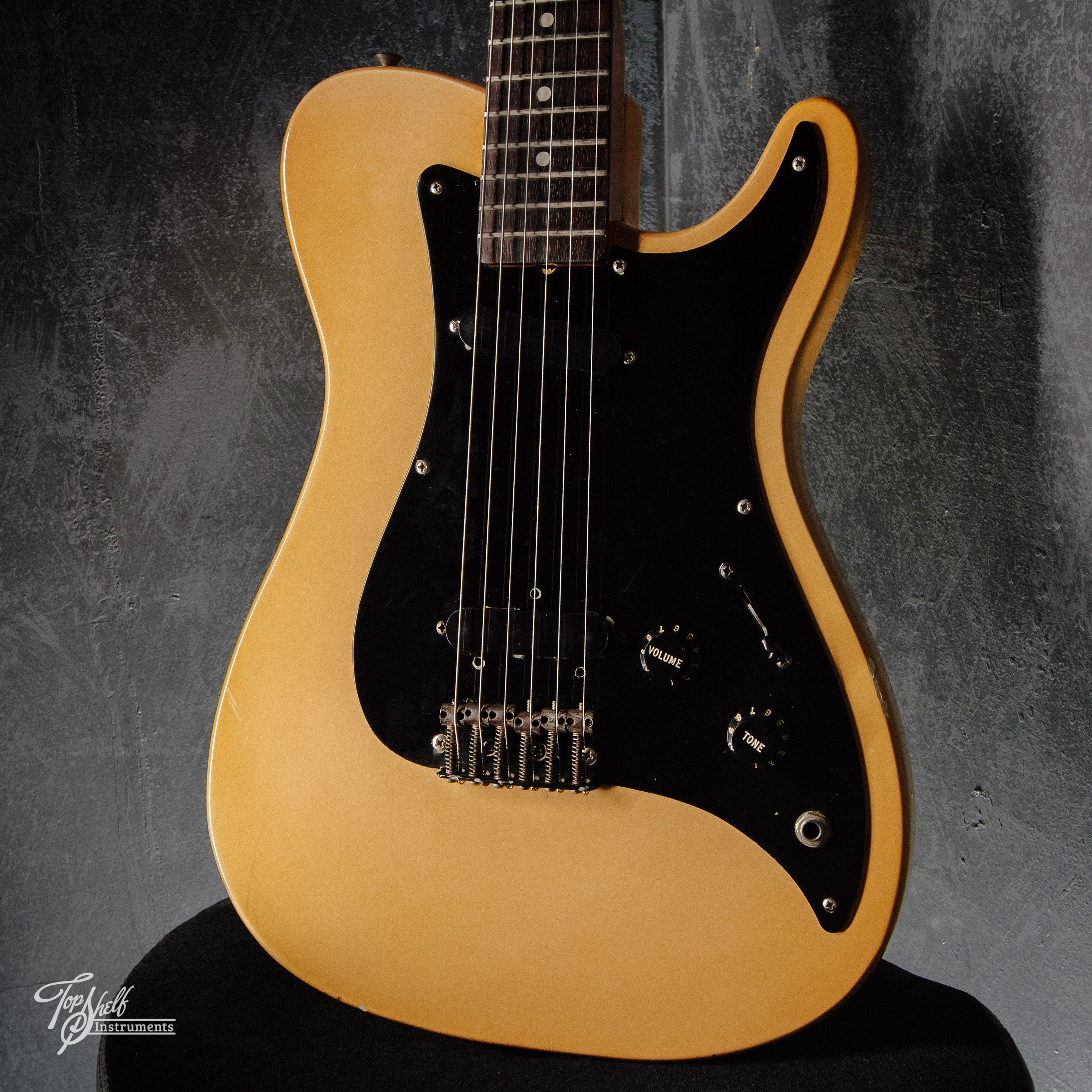 Fender Bullet Ivory 1981 – Topshelf Instruments