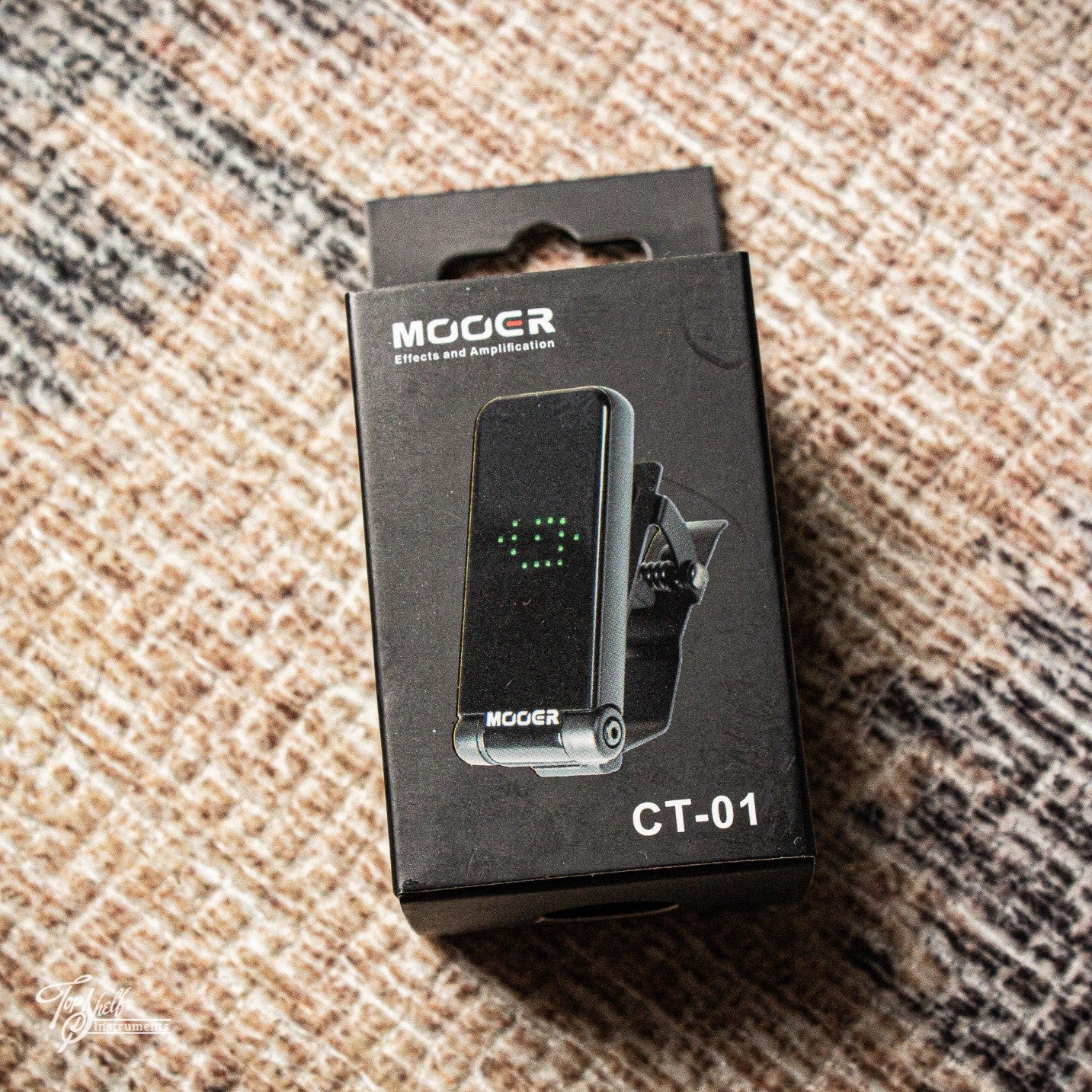 Mooer CT-01 Clip-On Guitar and Bass Tuner – Topshelf Instruments