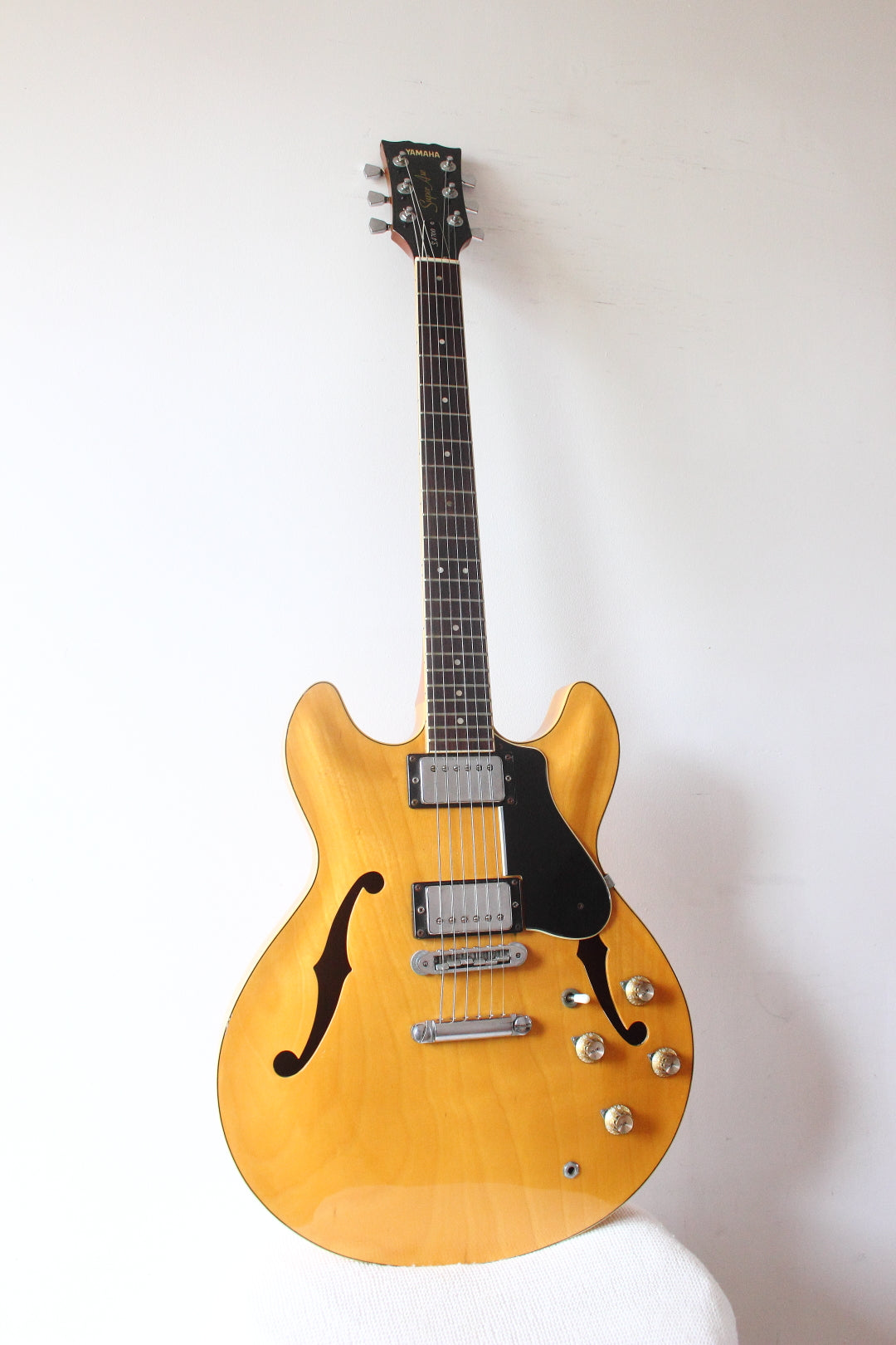 Yamaha SA700 Super Axe Semi-Hollow Natural 1977 – Topshelf Instruments