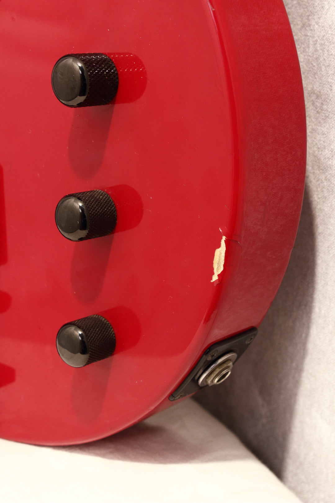 Edwards E-J-78TV Luna Sea Bass Red 2000 – Topshelf Instruments