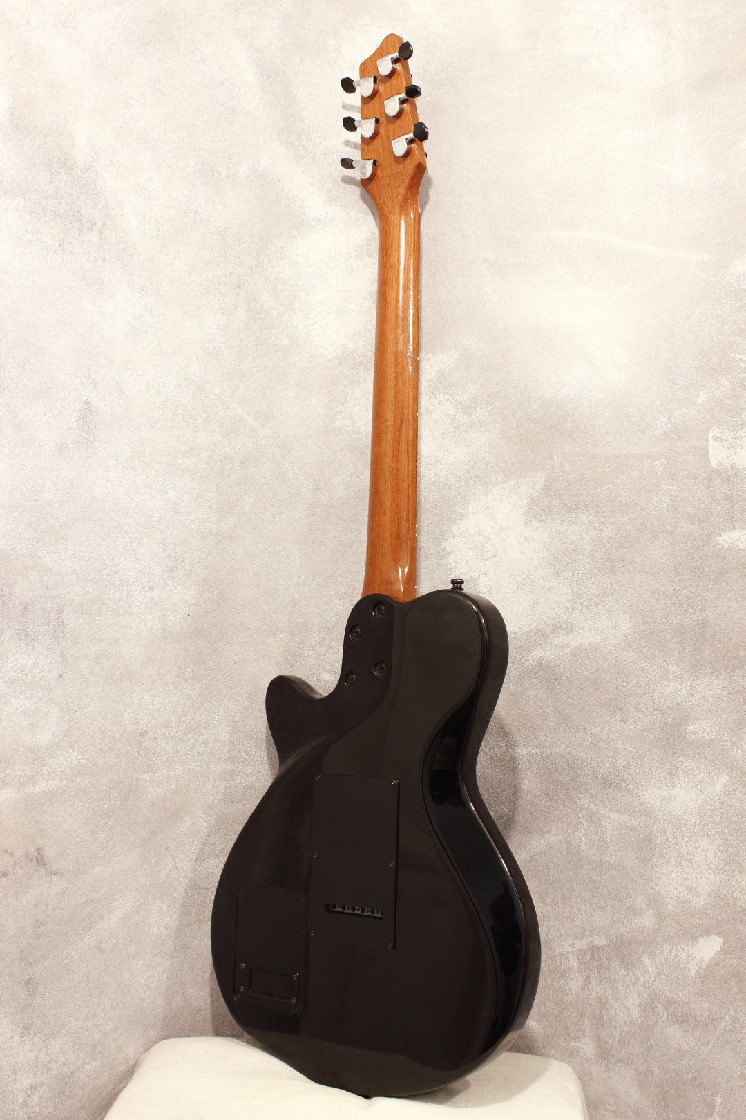 Godin Solidac HH Black 2002 – Topshelf Instruments