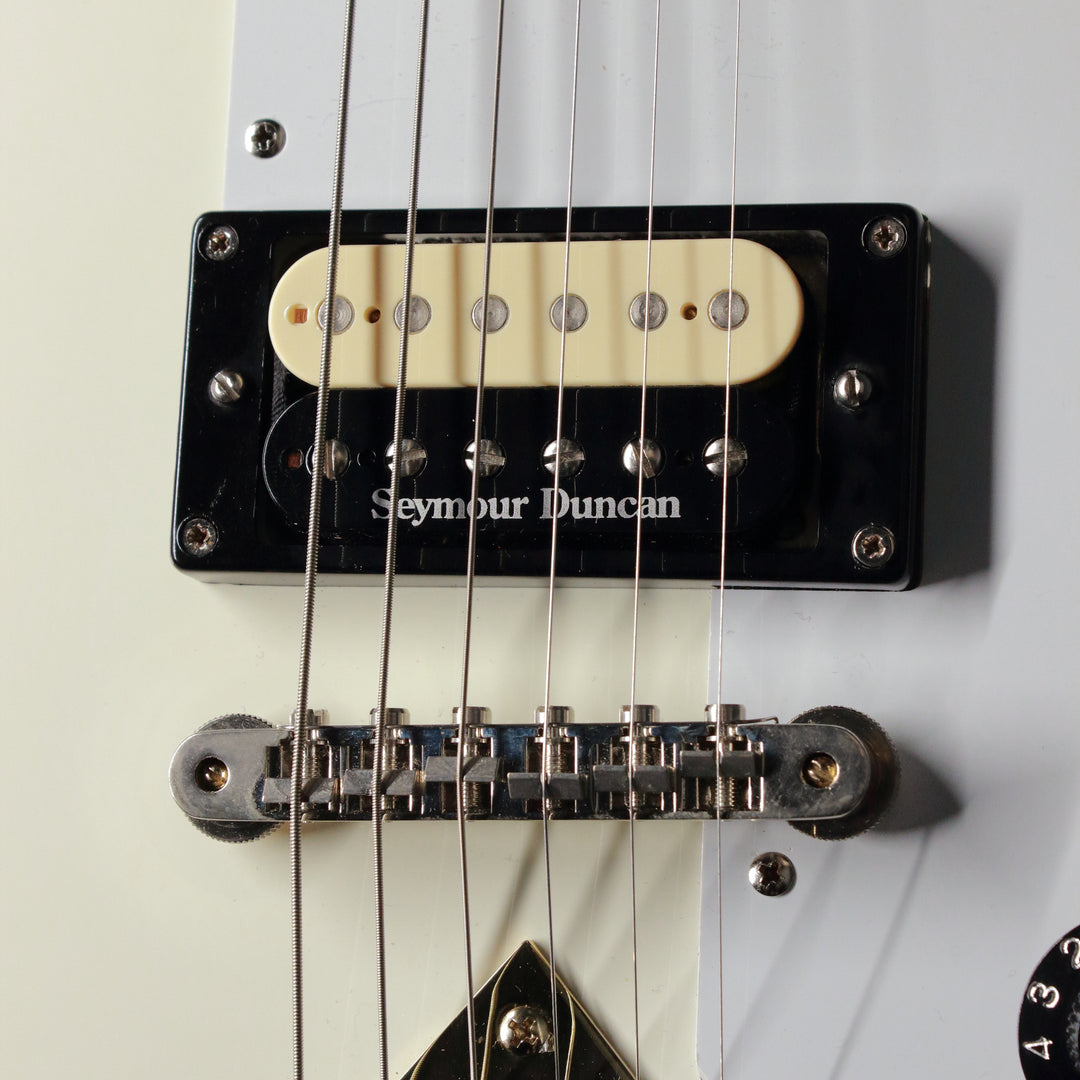 Epiphone Flying V Arctic White 2011 – Topshelf Instruments