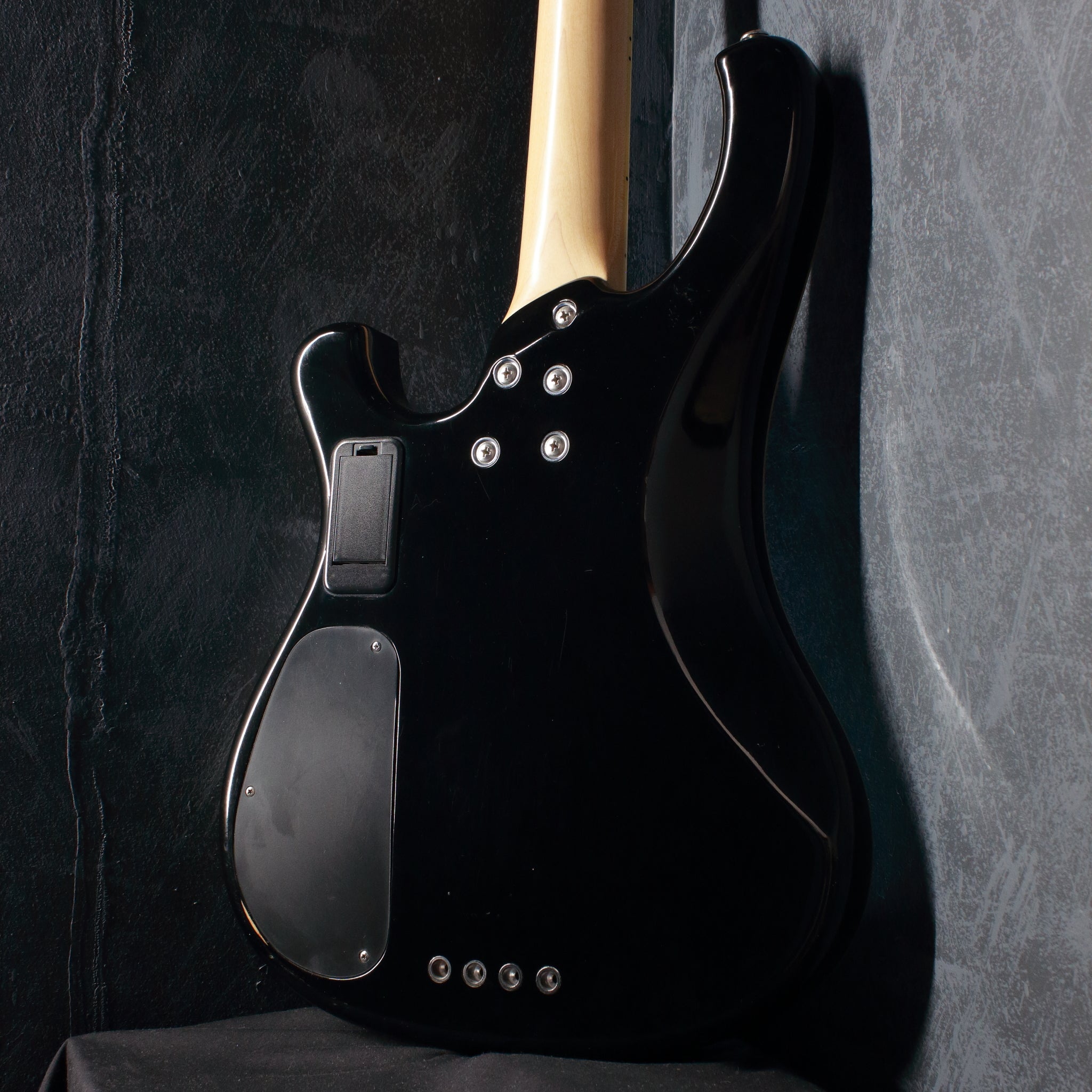 Schecter Diamond Series 004 Bass Black 2007 – Topshelf Instruments