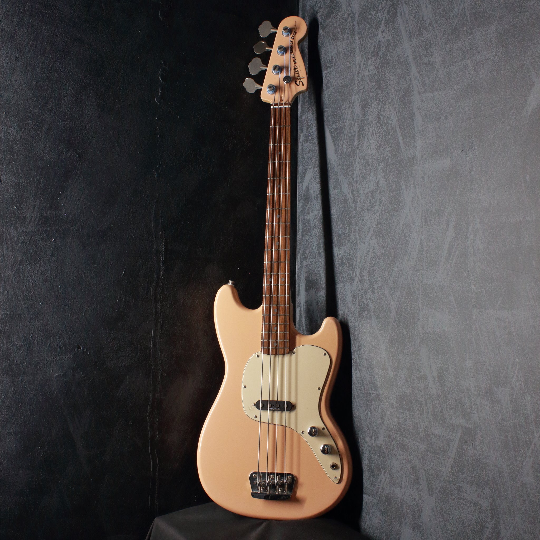 Squier Vista Series Musicmaster Bass Shell Pink 1997 – Topshelf Instruments