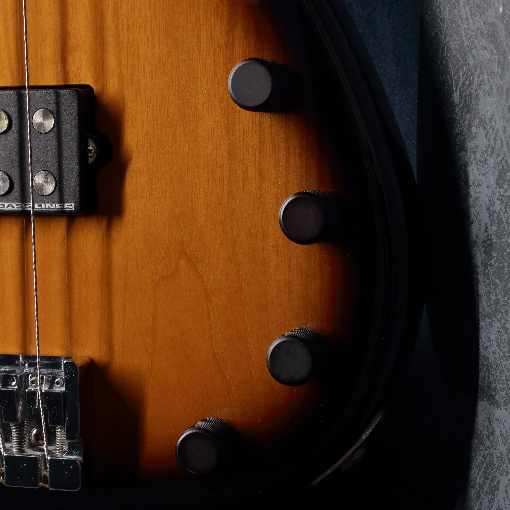 ESP Custom Shop Surveyor Bass Sunburst 2005 – Topshelf Instruments