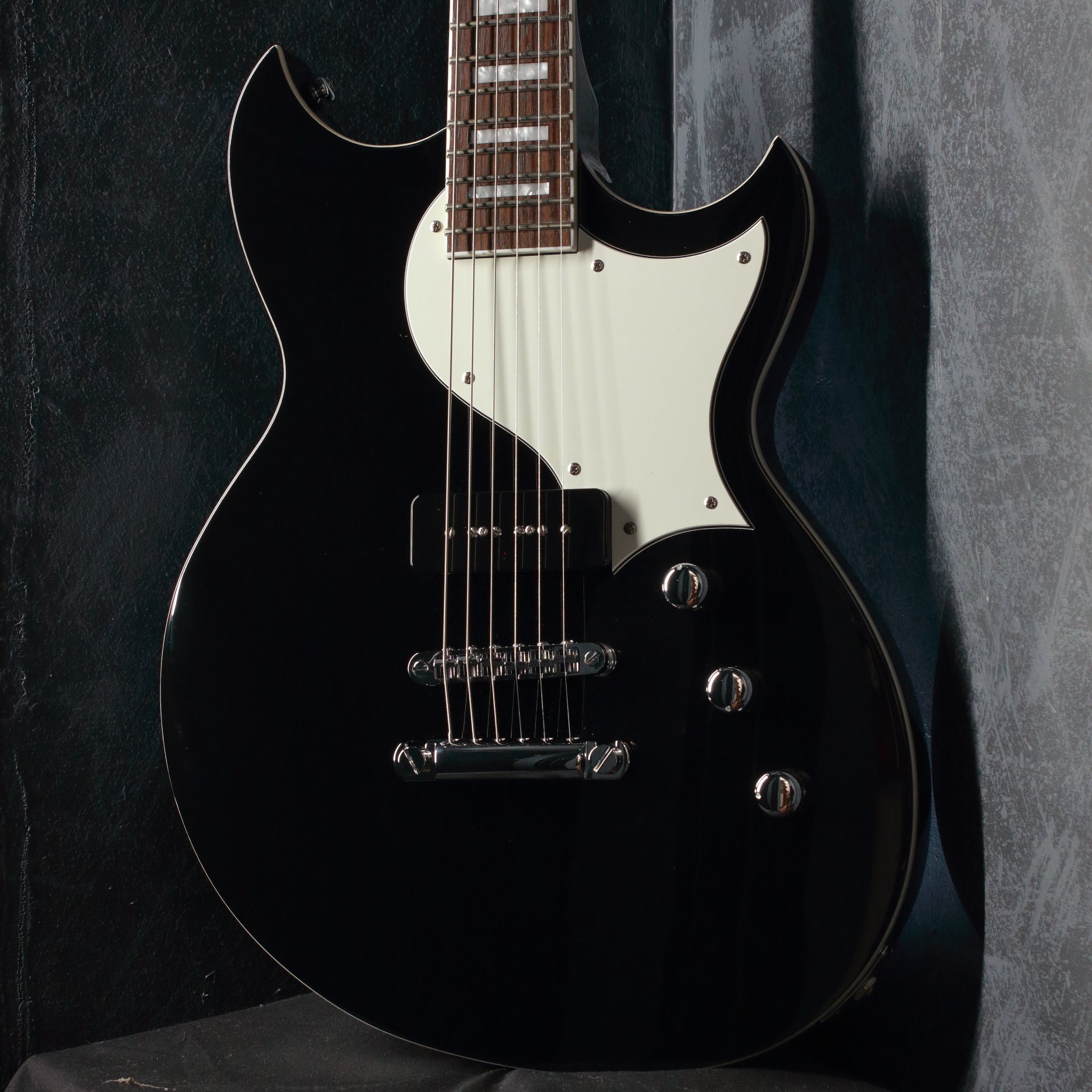 Reverend Sensei Jr Midnight Black 2021 – Topshelf Instruments