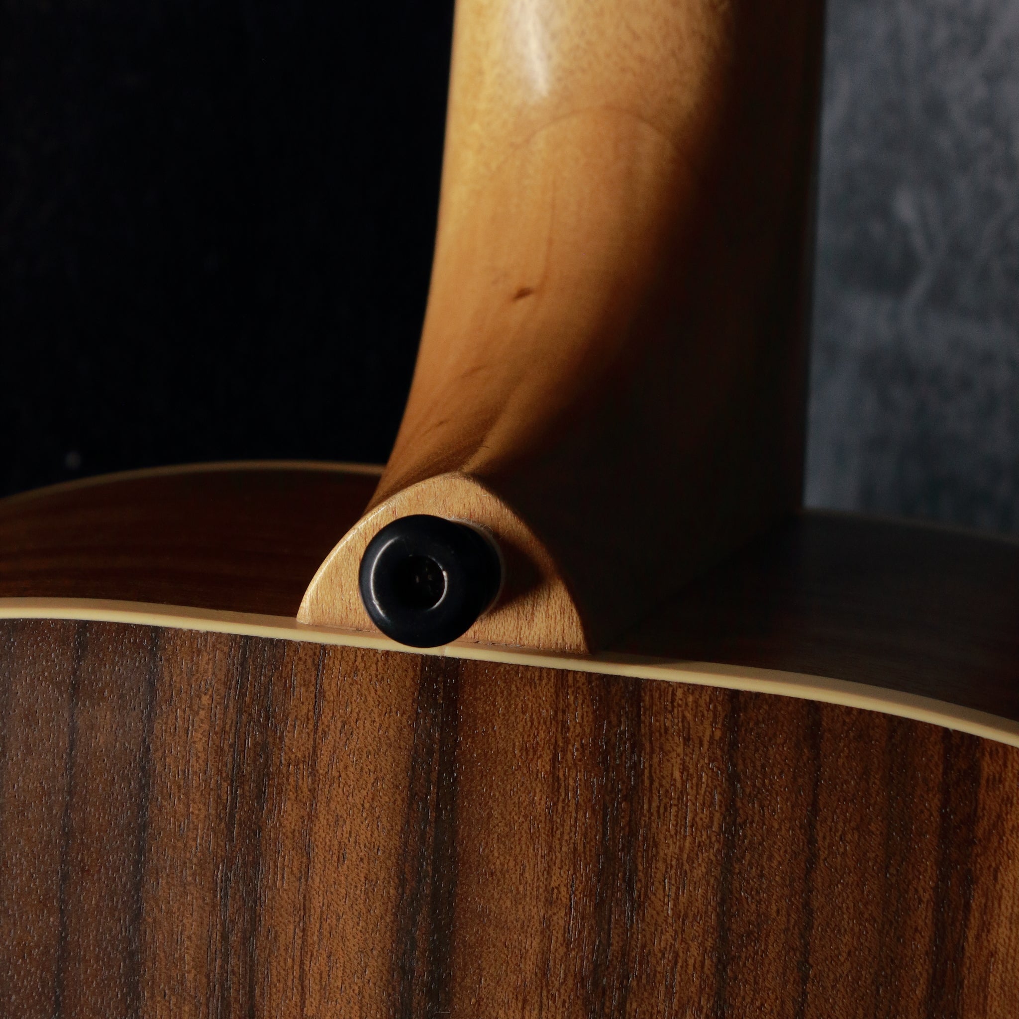 Maton EMJ747 Walnut Jumbo Acoustic/Electric 2005 – Topshelf Instruments