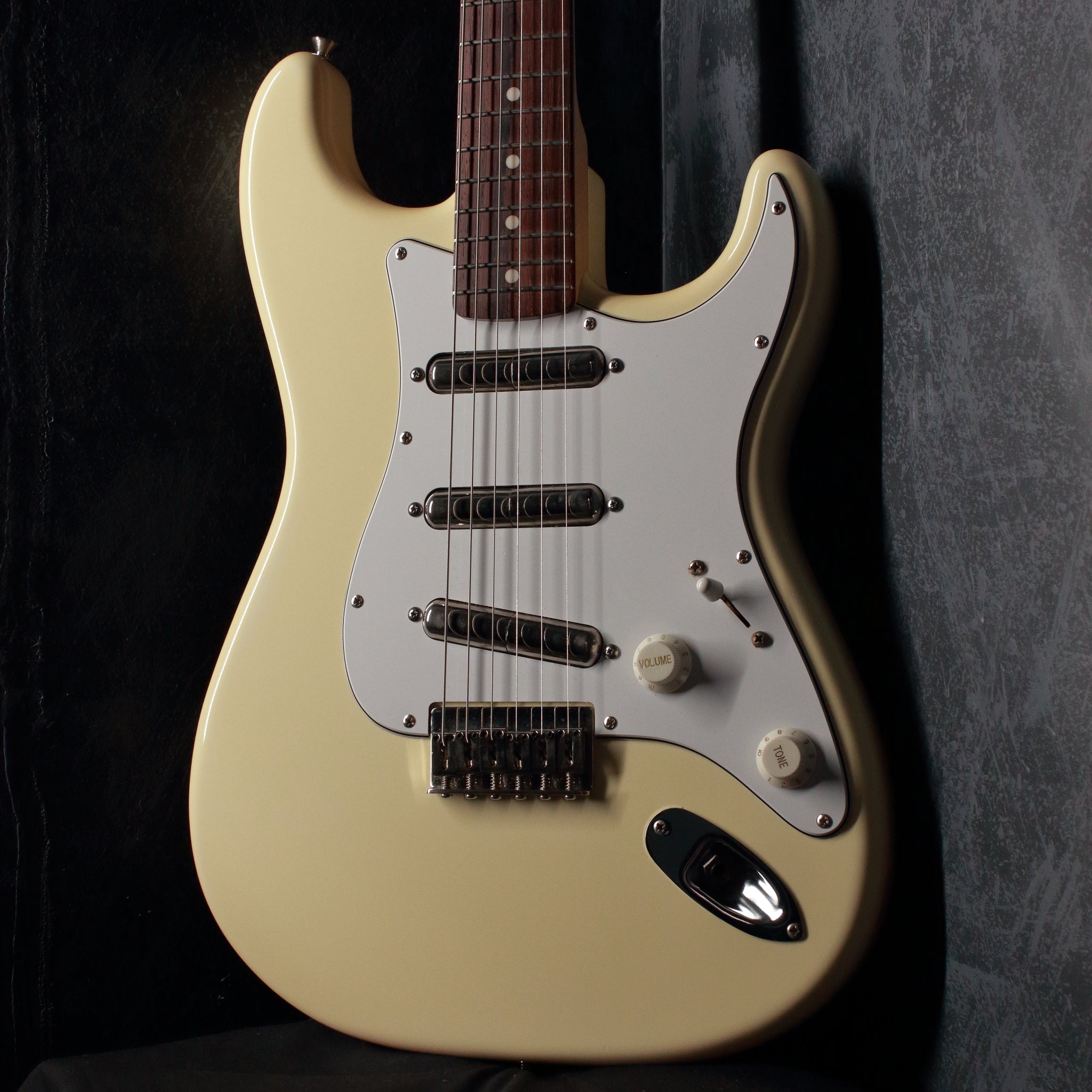 Crews Maniac Sound OST Lips Vintage White 2013 – Topshelf Instruments