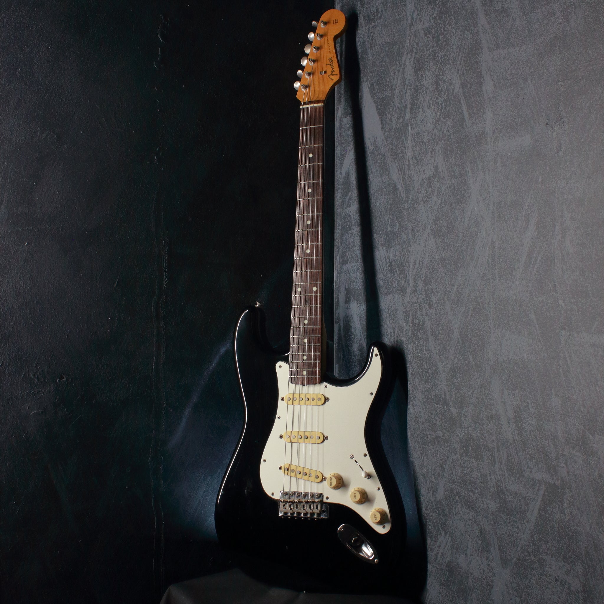 Fender Japan '62 Stratocaster ST62-55 Black 1989 – Topshelf Instruments
