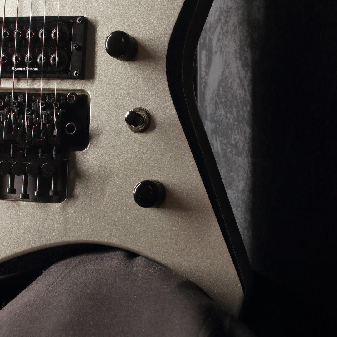 Jackson USA Select Warrior WR1 Inca Silver 2004 – Topshelf Instruments