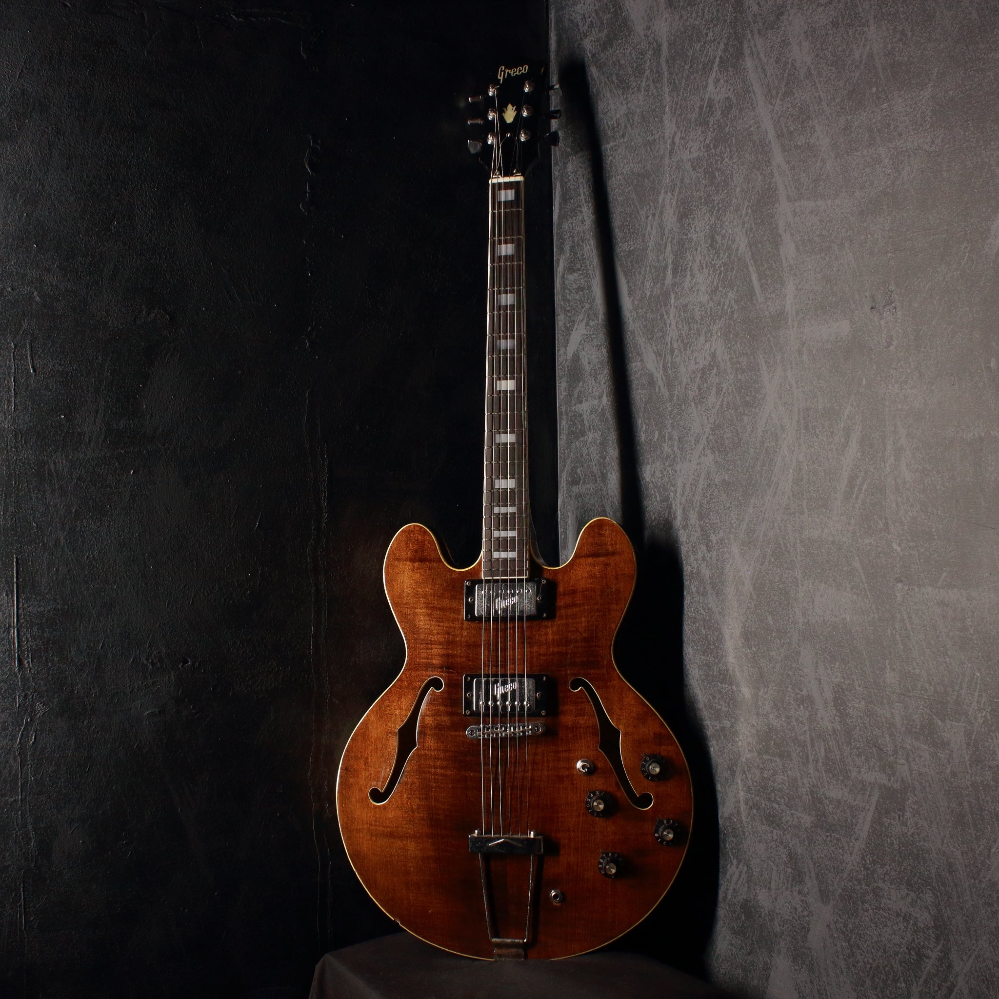 Greco SA550 Hollow Body Walnut 1975 – Topshelf Instruments