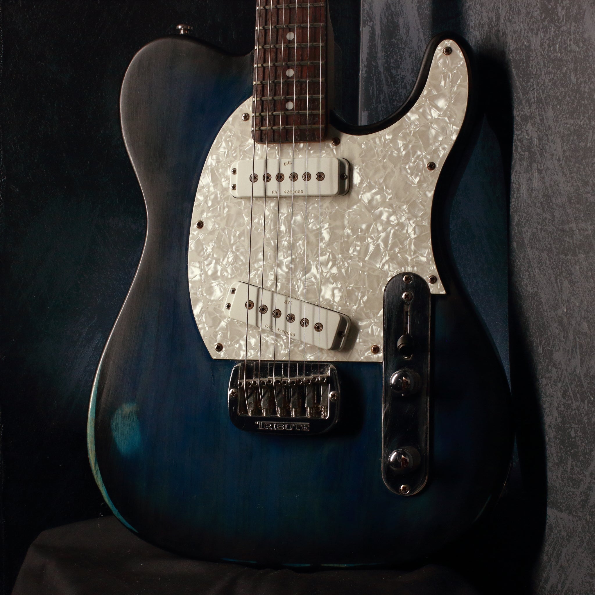 G&L Tribute ASAT Special Blueburst 2004 – Topshelf Instruments