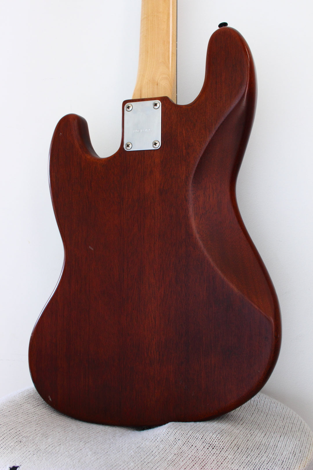 Cimar Jazz Bass Natural Mahogany 1982 – Topshelf Instruments