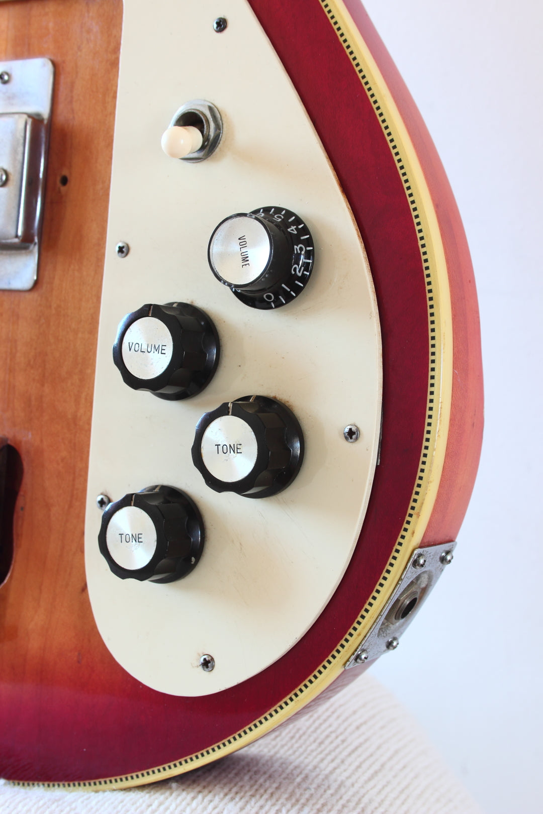 Greco RB1000 Ric-Style Bass Fireglo 1974 – Topshelf Instruments