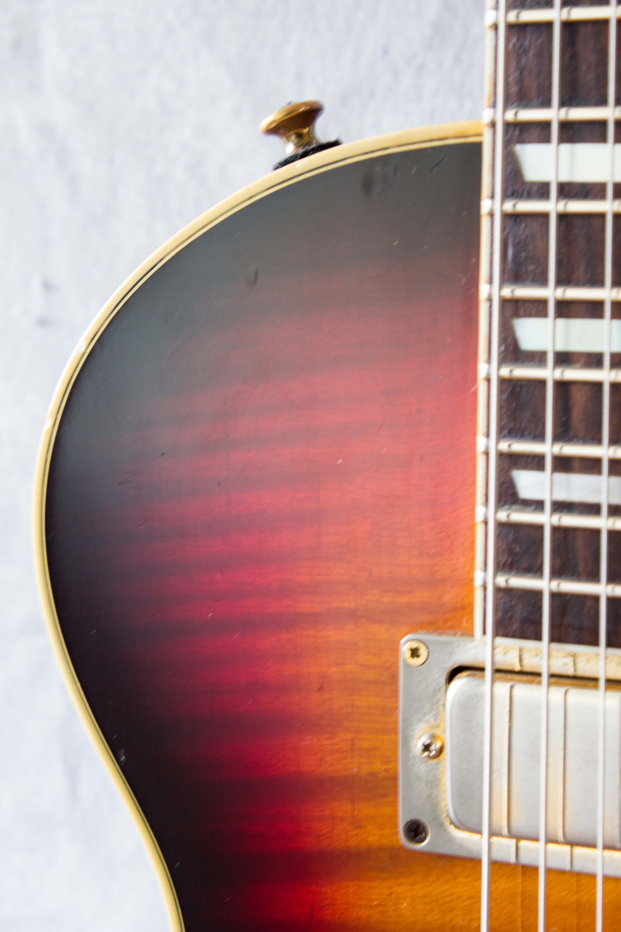Gibson Nighthawk Standard ST3 Fireburst 1996 – Topshelf Instruments