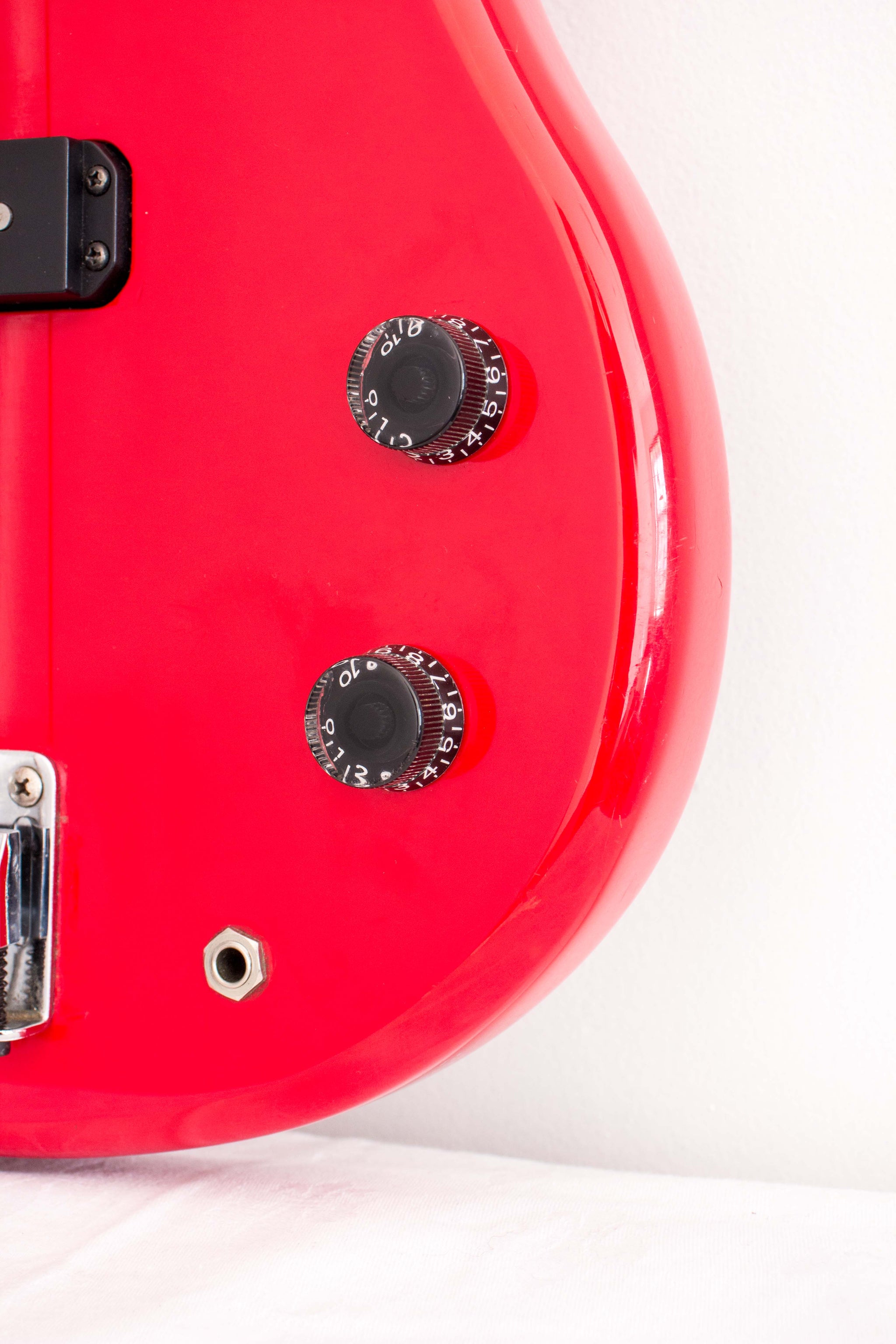 Yamaha BB300 Bass Vivid Red 1991 – Topshelf Instruments