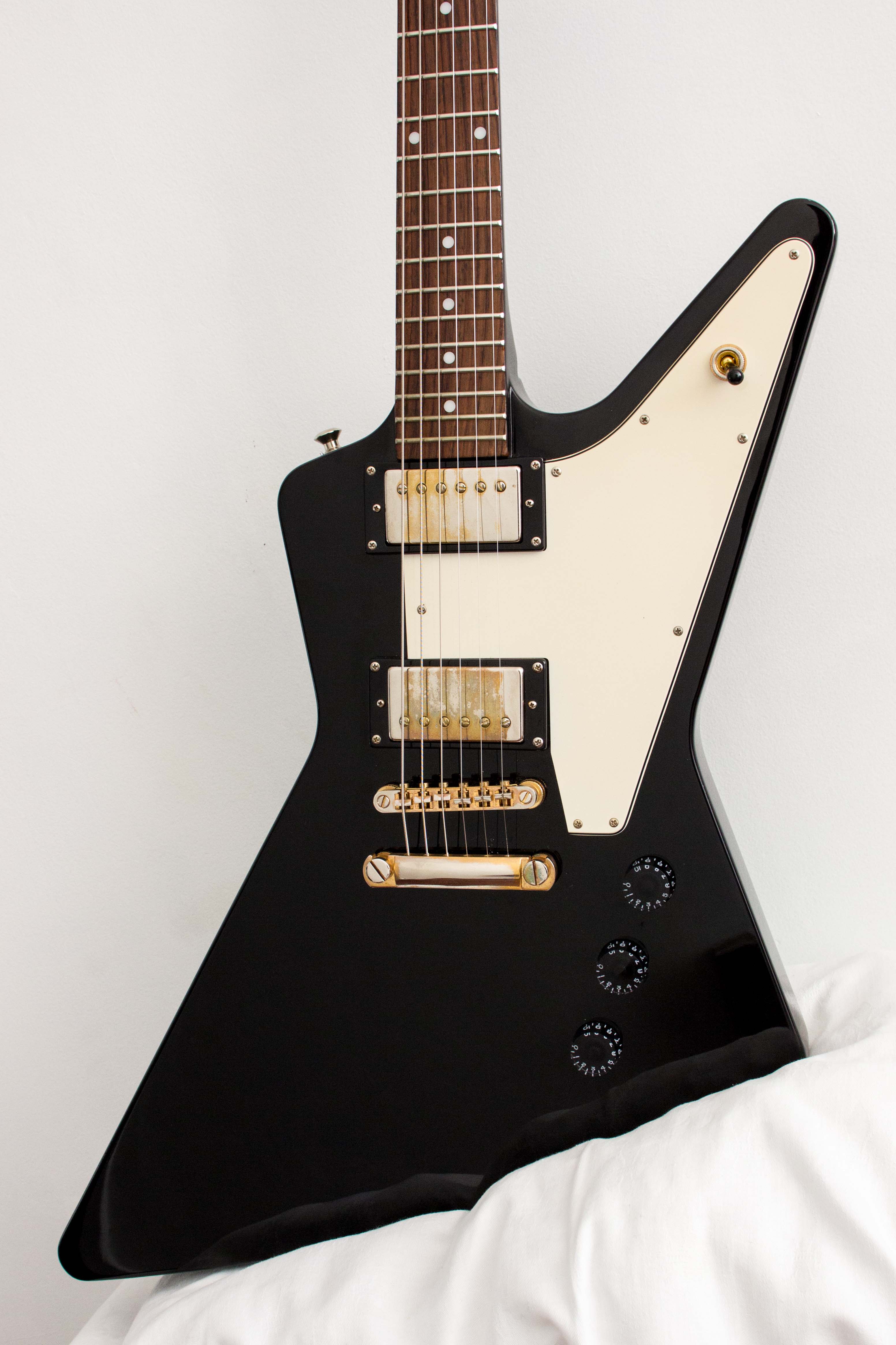 Epiphone 1958 Korina Explorer Black 2008 – Topshelf Instruments