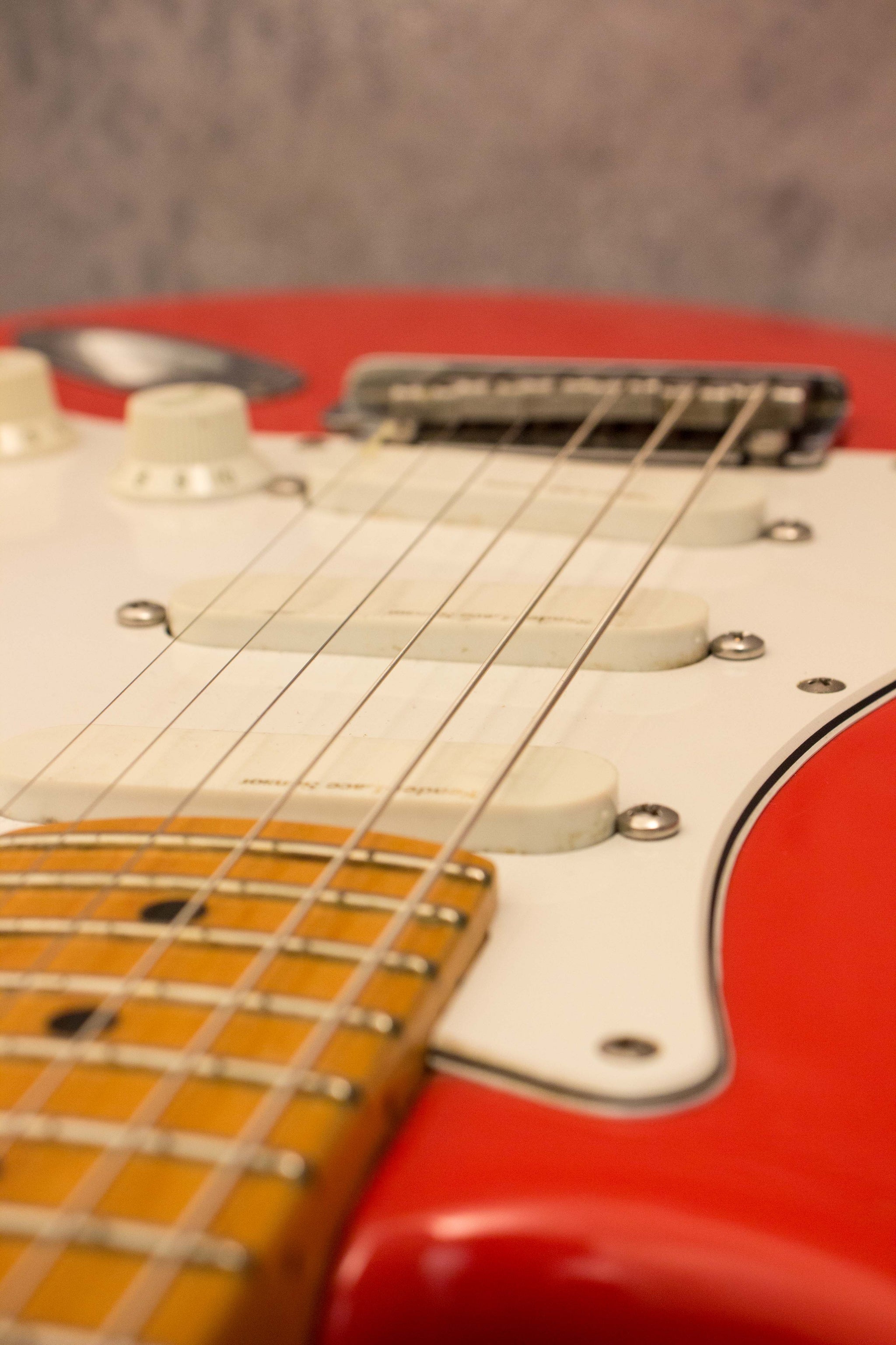 Fender Strat Plus Fiesta Red 1988 – Topshelf Instruments
