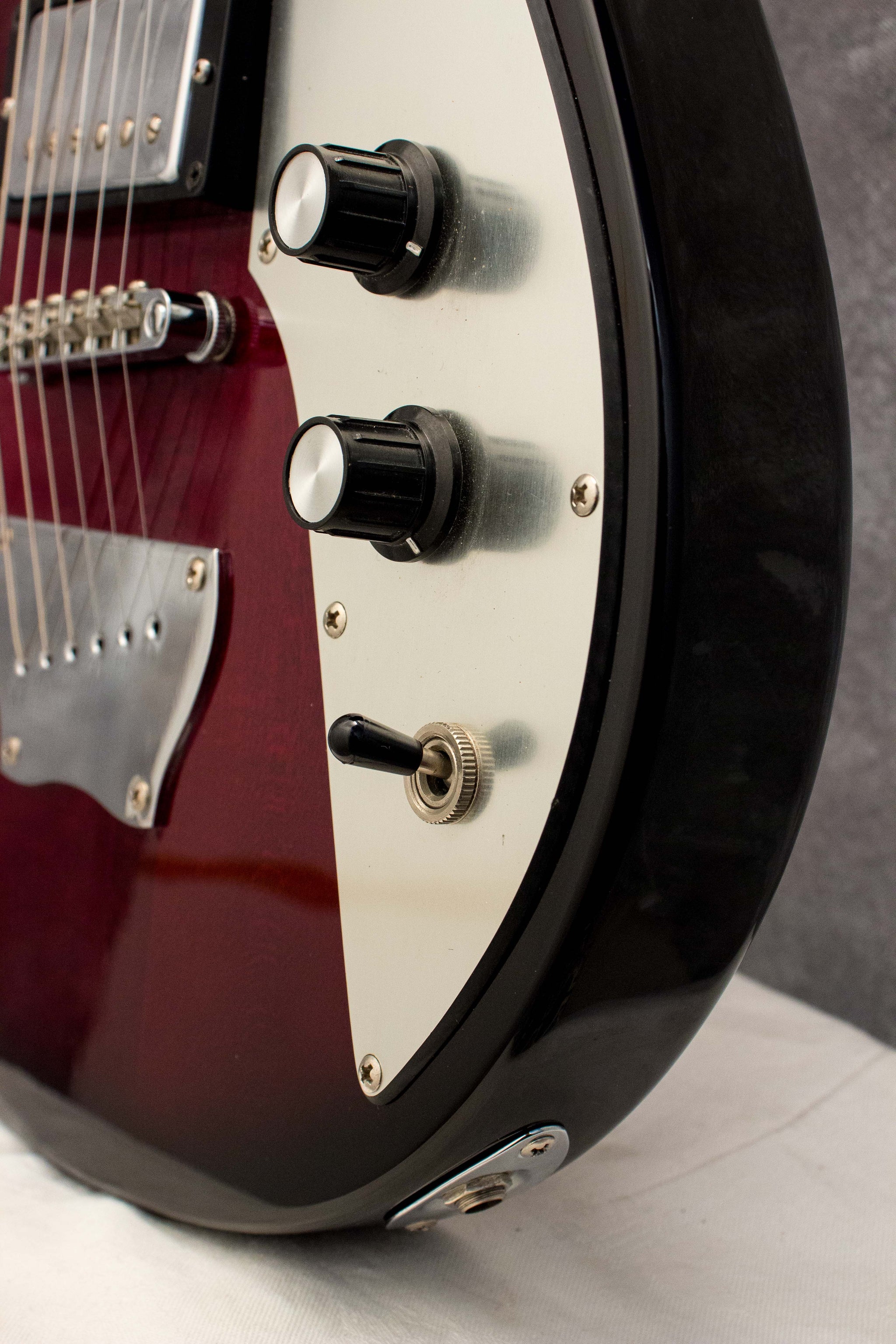 Ibanez JTK1 Jet King Black Red Sunburst 2003 – Topshelf Instruments