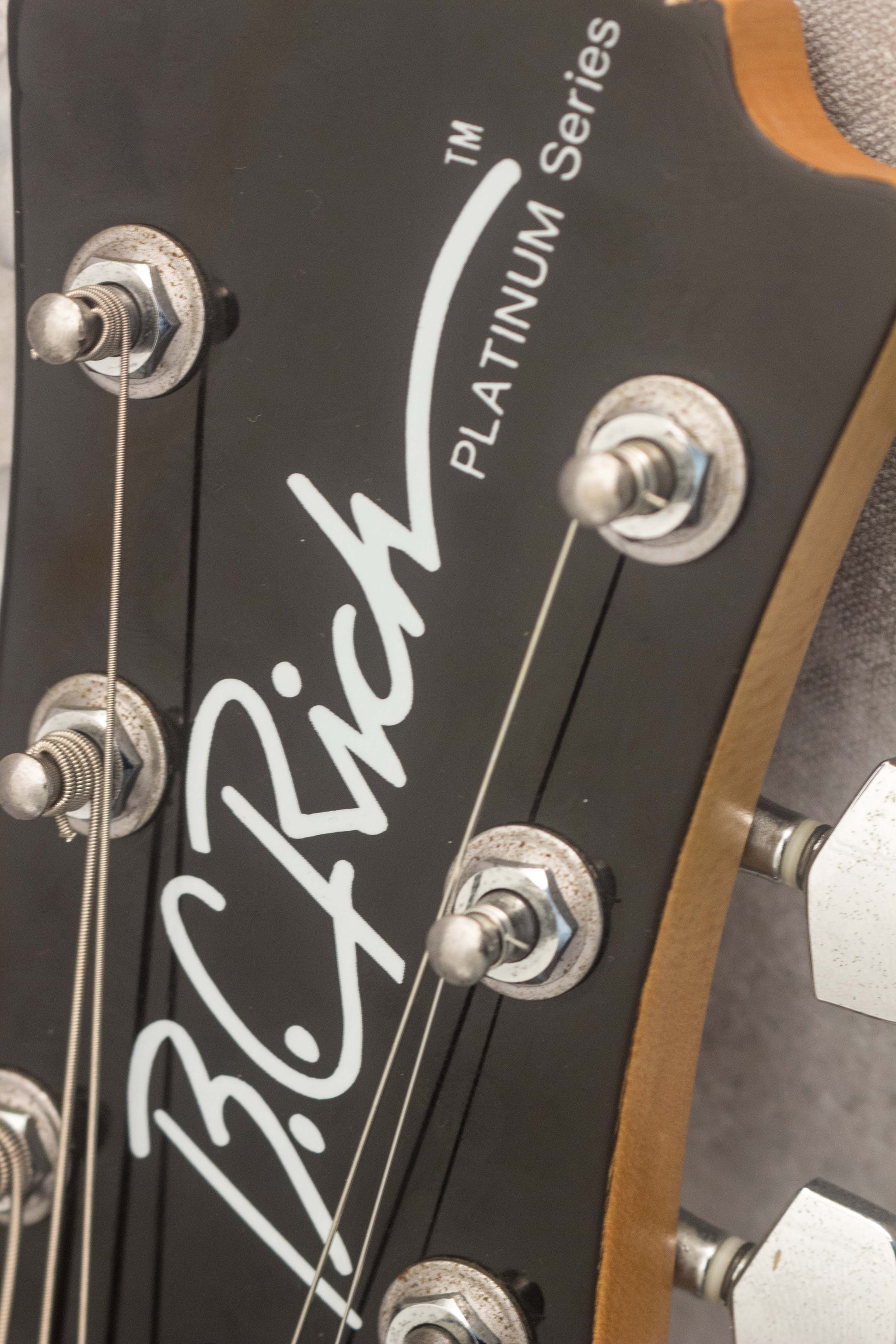 BC Rich Platinum Series Bich Black 2002 – Topshelf Instruments