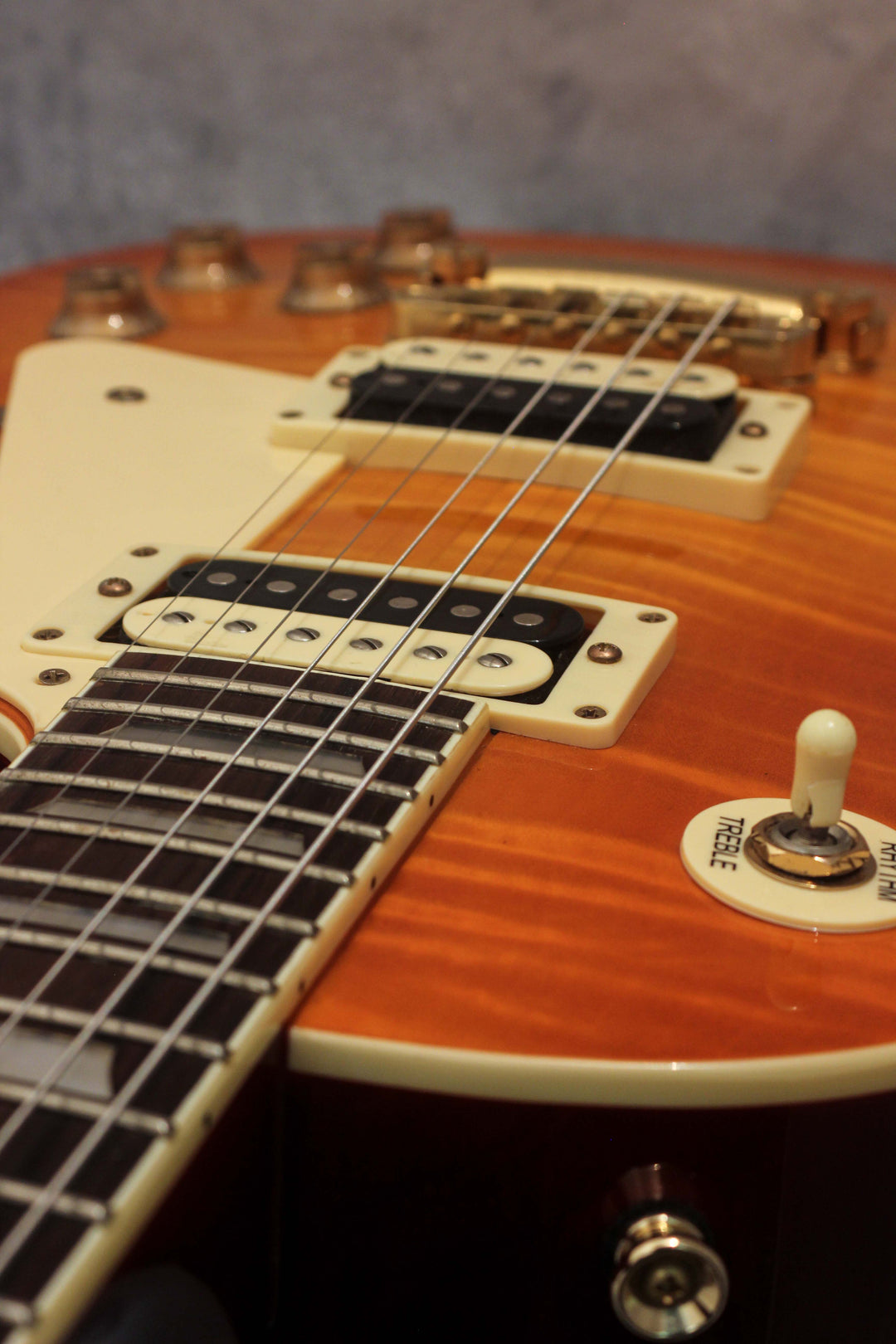 Blitz by Aria Pro II 'Leopard' BLP-450 Honeyburst 2016 – Topshelf ...